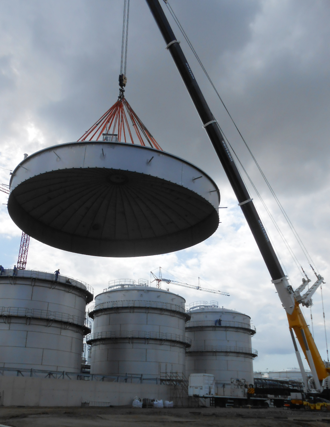 Duplex delivers up to 20 years longer service life for oil storage ...